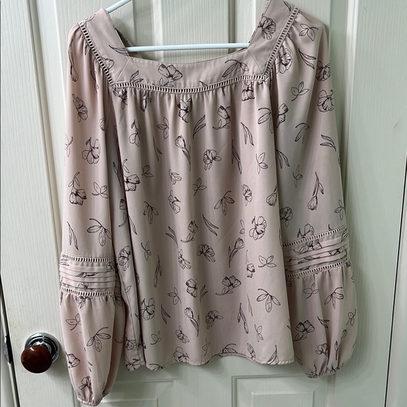LC Lauren Conrad | Tops | Lc Lauren Conrad Pink Blouse With Long Puff ...